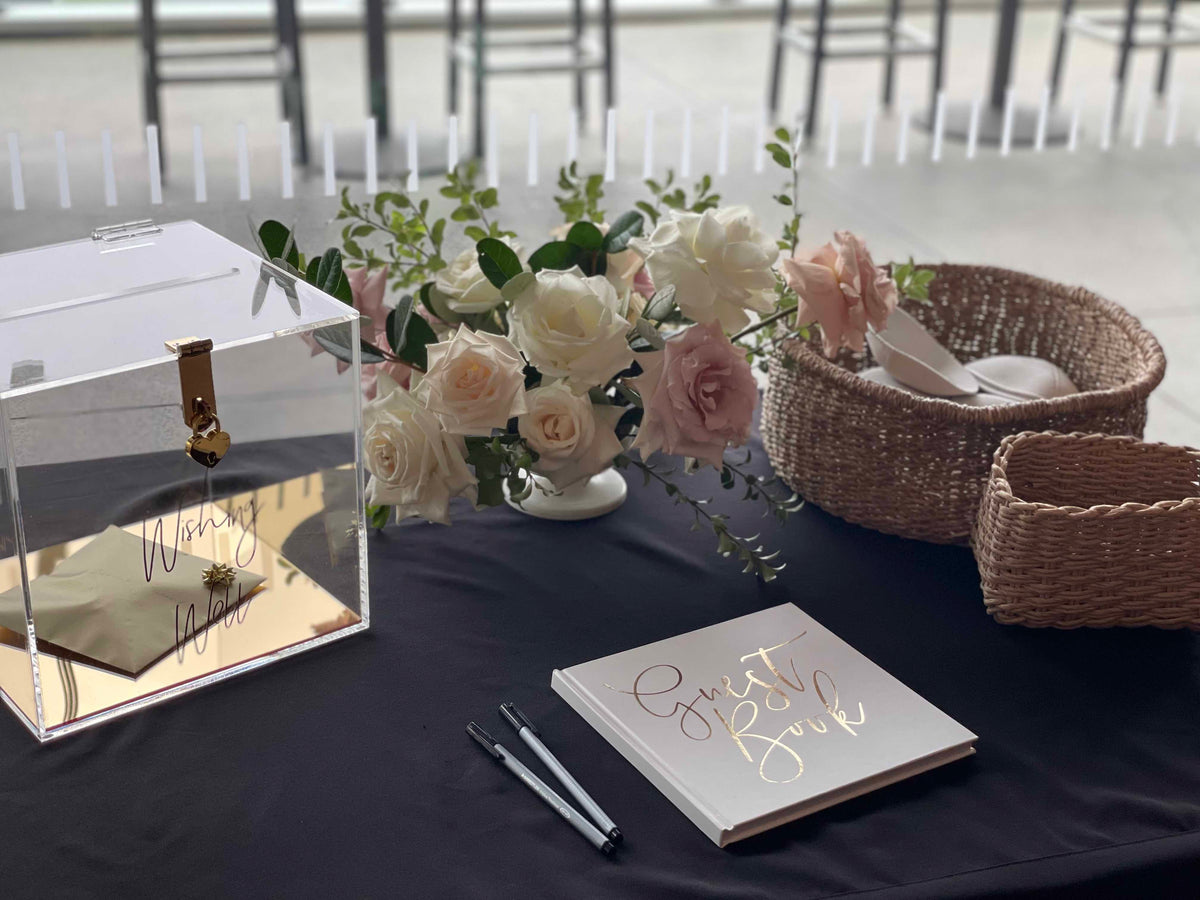 CENTERPIECE – HelloBronte