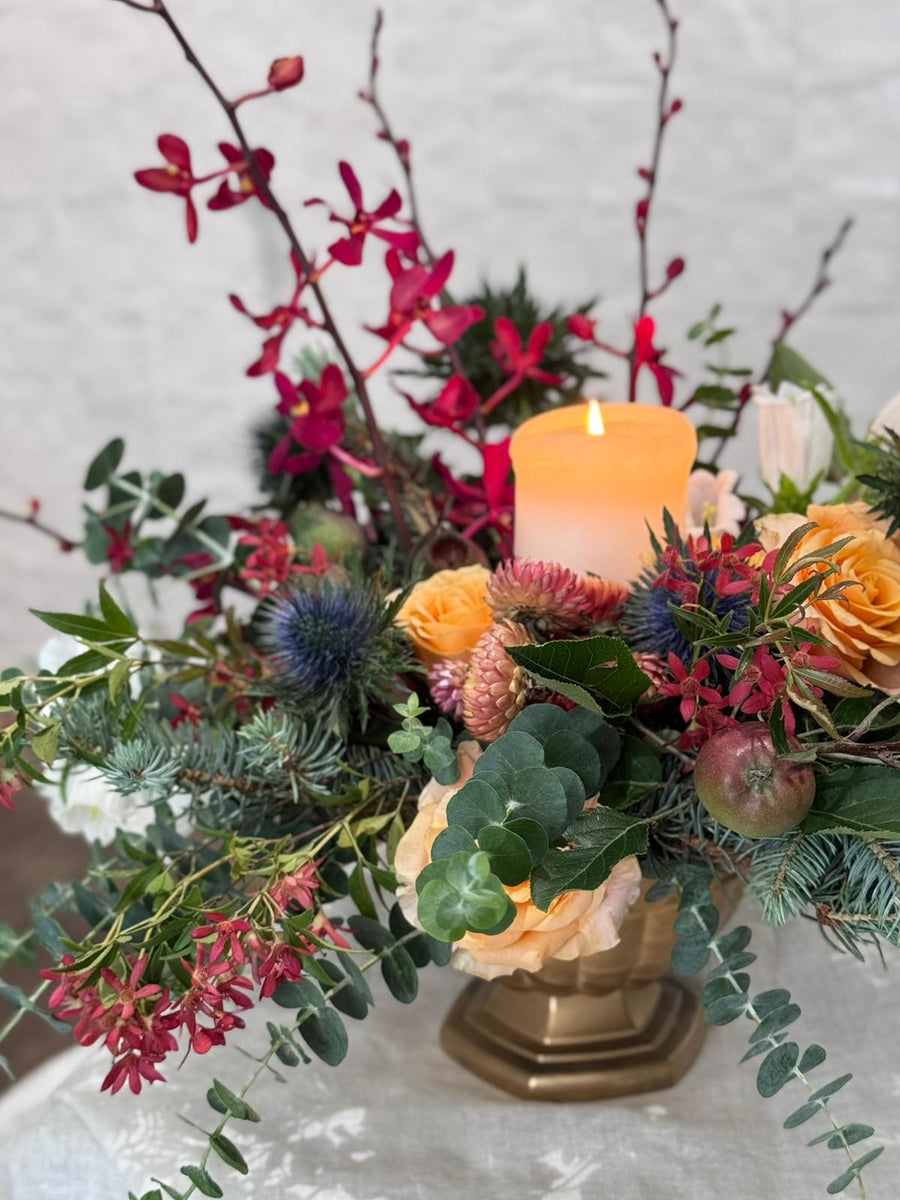 Traditional Xmas Centerpiece – HelloBronte